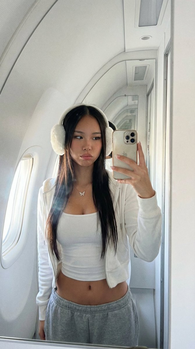 Ultra-Realistic Influencer Mirror Selfie in Private Jet Lavatory - AI ...